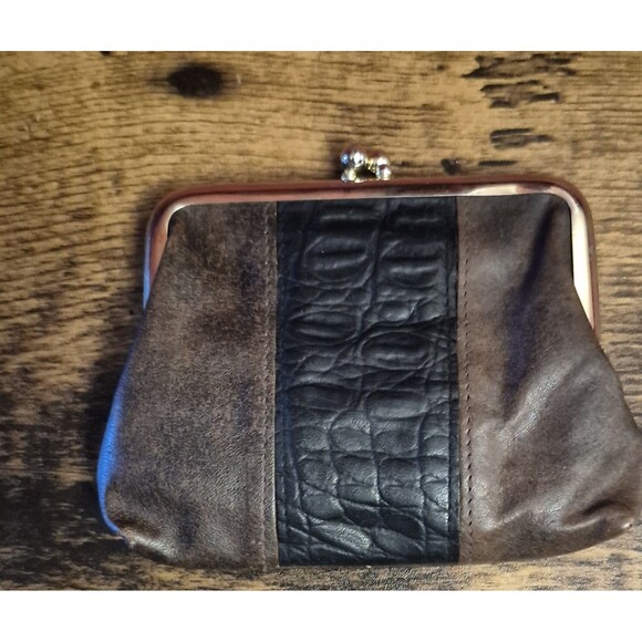 Buxton | Bags | Vintage Buxton Leather Double Kisslock Coin Purse Brown ...